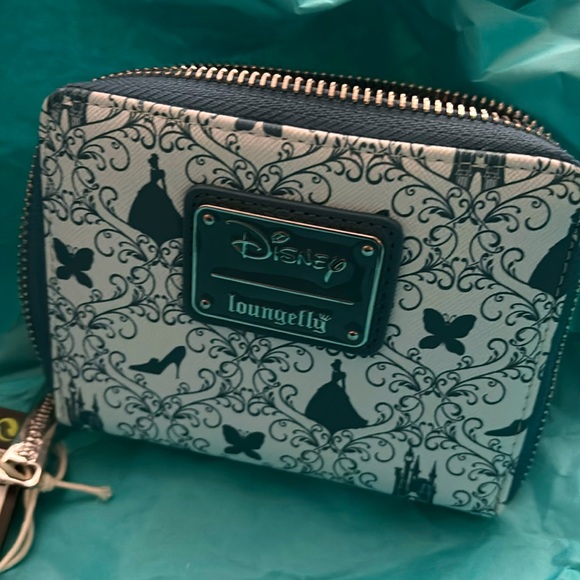Loungefly | Bags | Disney Nwt Loungefly Wallet Princess Zip Around ...